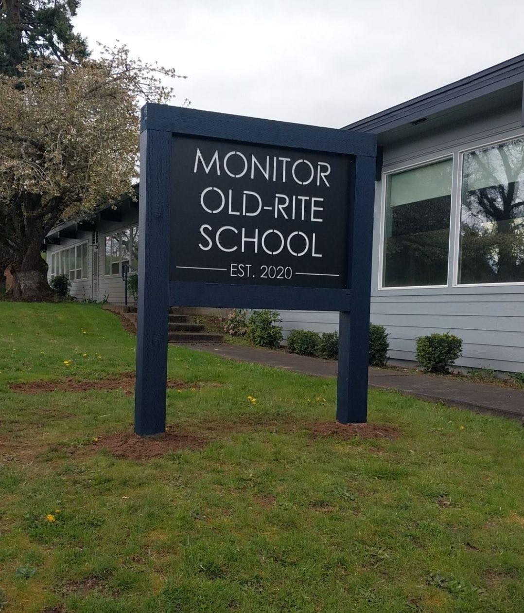 MONITOR OLD-RITE SCHOOL